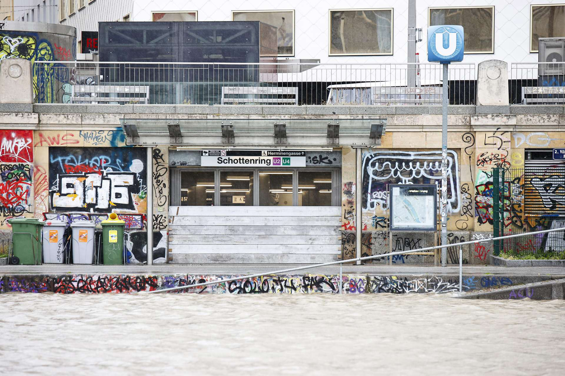 Vienna U-Bahn and ÖBB Services Remain Disrupted by Flooding on Monday ...